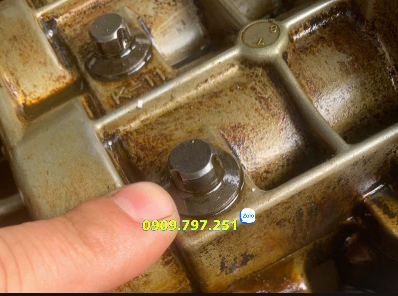 Đầu khẩu 8TS tháo trục cân bằng xe Nissan